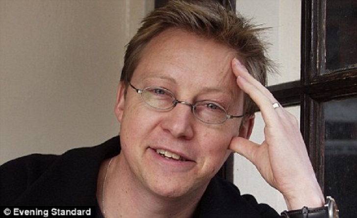 Simon Mayo's Married life with Wife Hilary Bird: See his Family ...